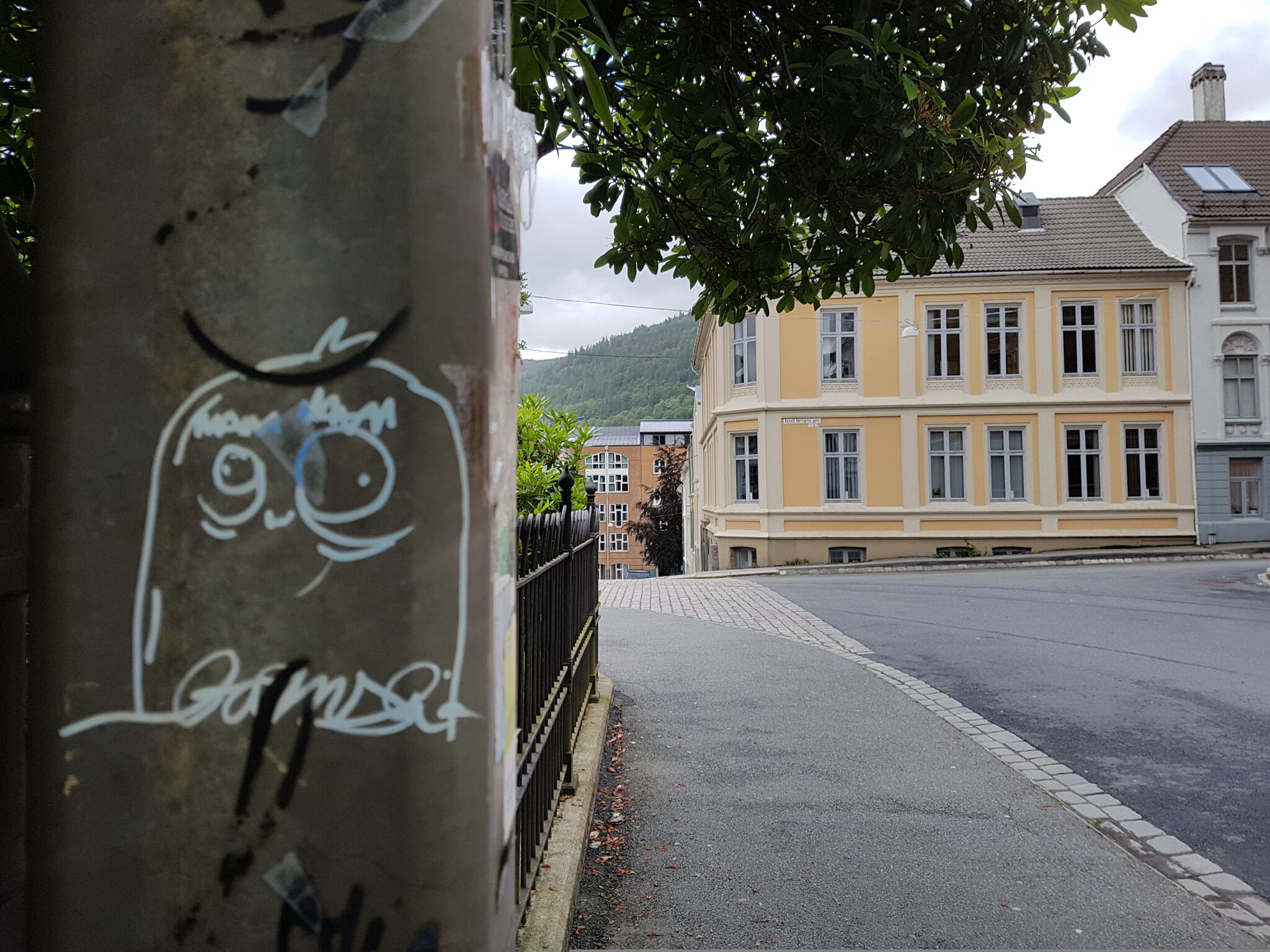 Untitled by Barnslig - Street Art Cities