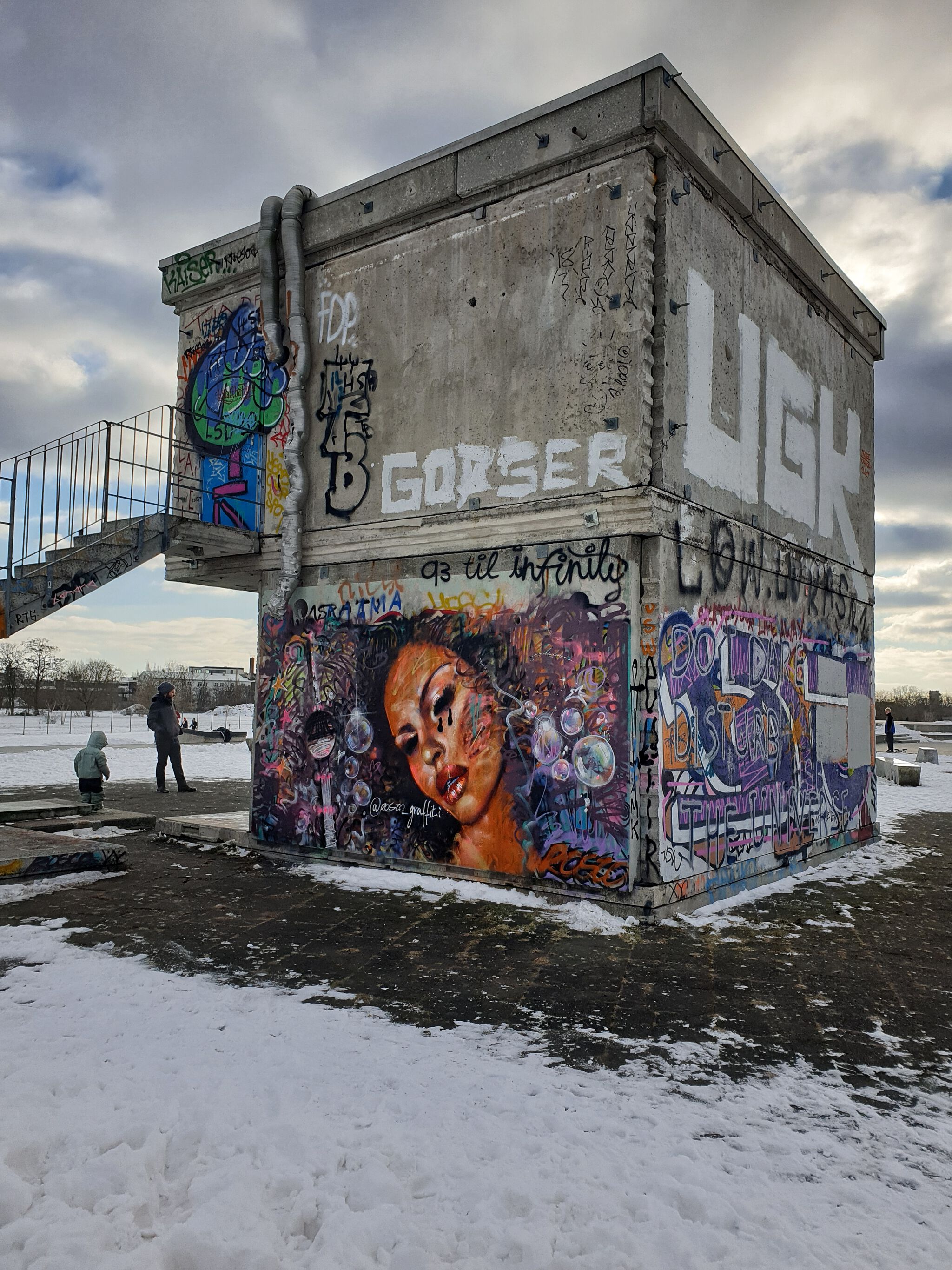 airfield THF by Rosco, Rosco_Graffiti - Street Art Cities